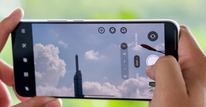 So sánh Oppo Reno 15 và Samsung Galaxy S25: Nên chọn AI hay Camera?